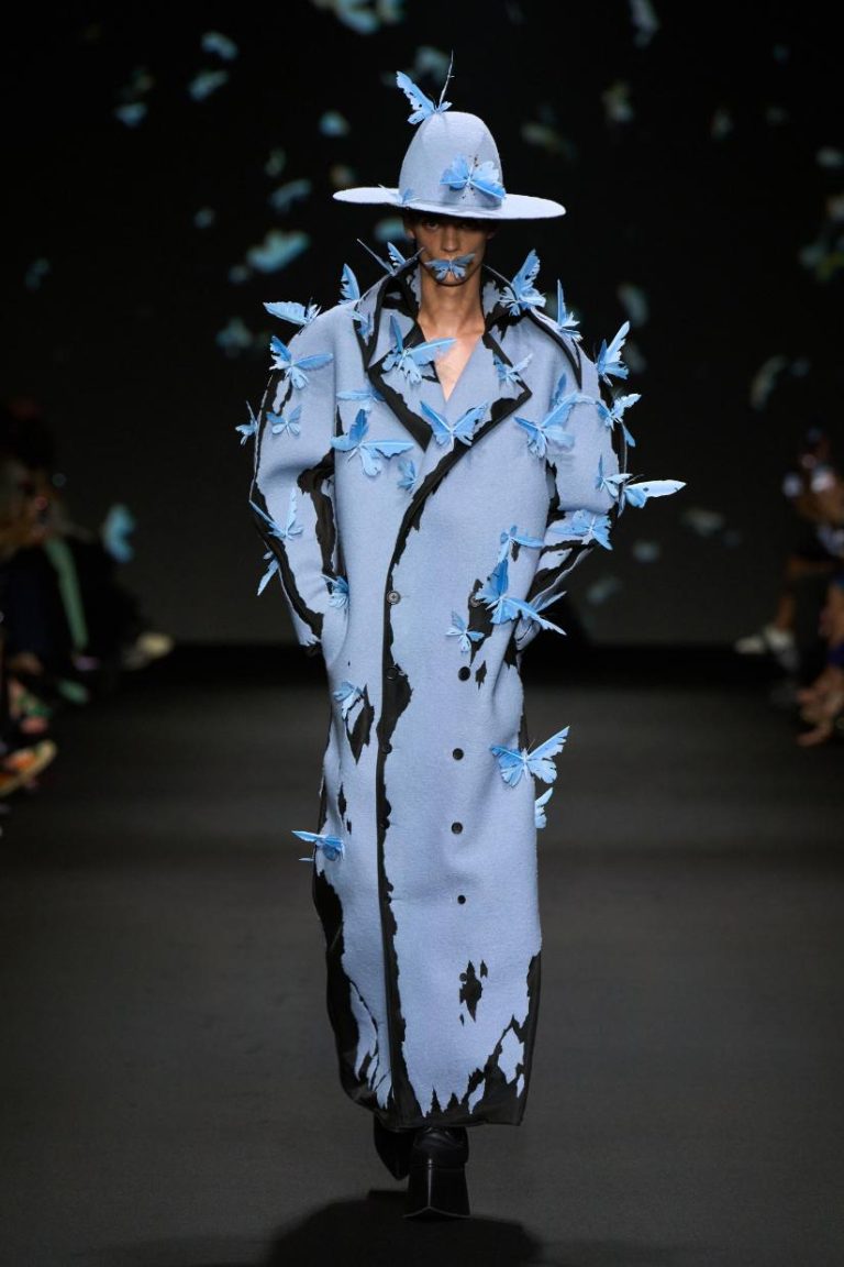 Robert Wun FW24 - A Journey Through Time and Couture - FAULT Magazine