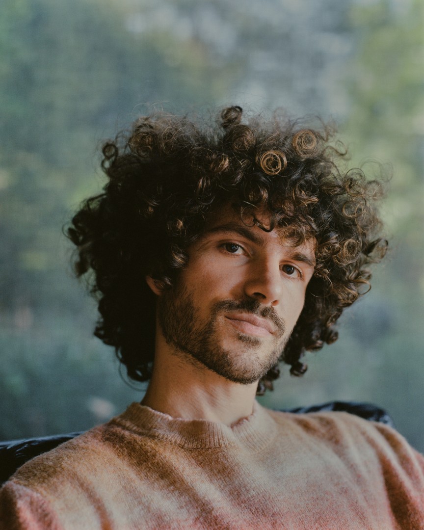 FKJ embraces transformation on new single ‘Soulmates’ - FAULT Magazine